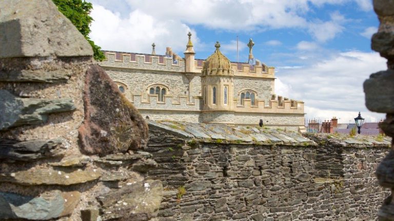 The Historic Derry Walls - City Centre Initiative Derry~Londonderry